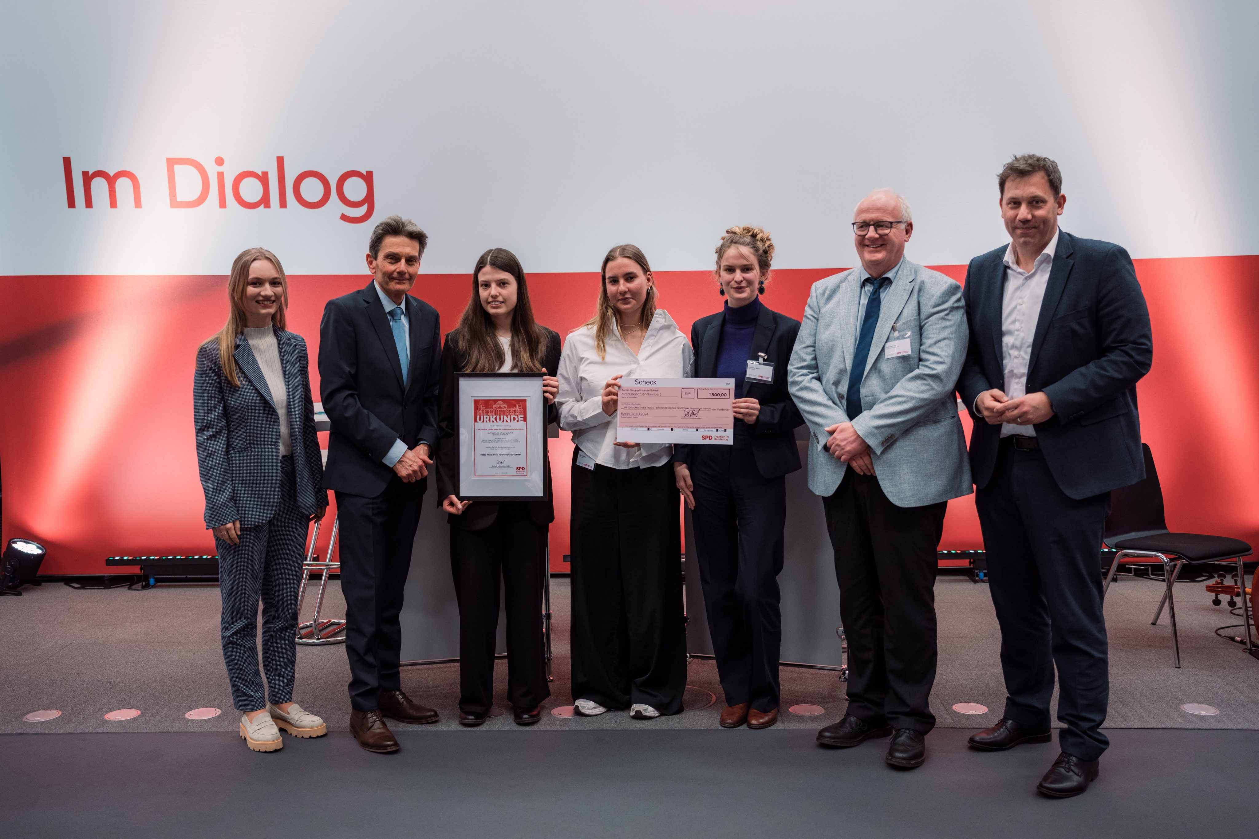 „Otto-Wels-Preis für Demokratie 2024″ für das Gymnasium Sottrum › Lars ...