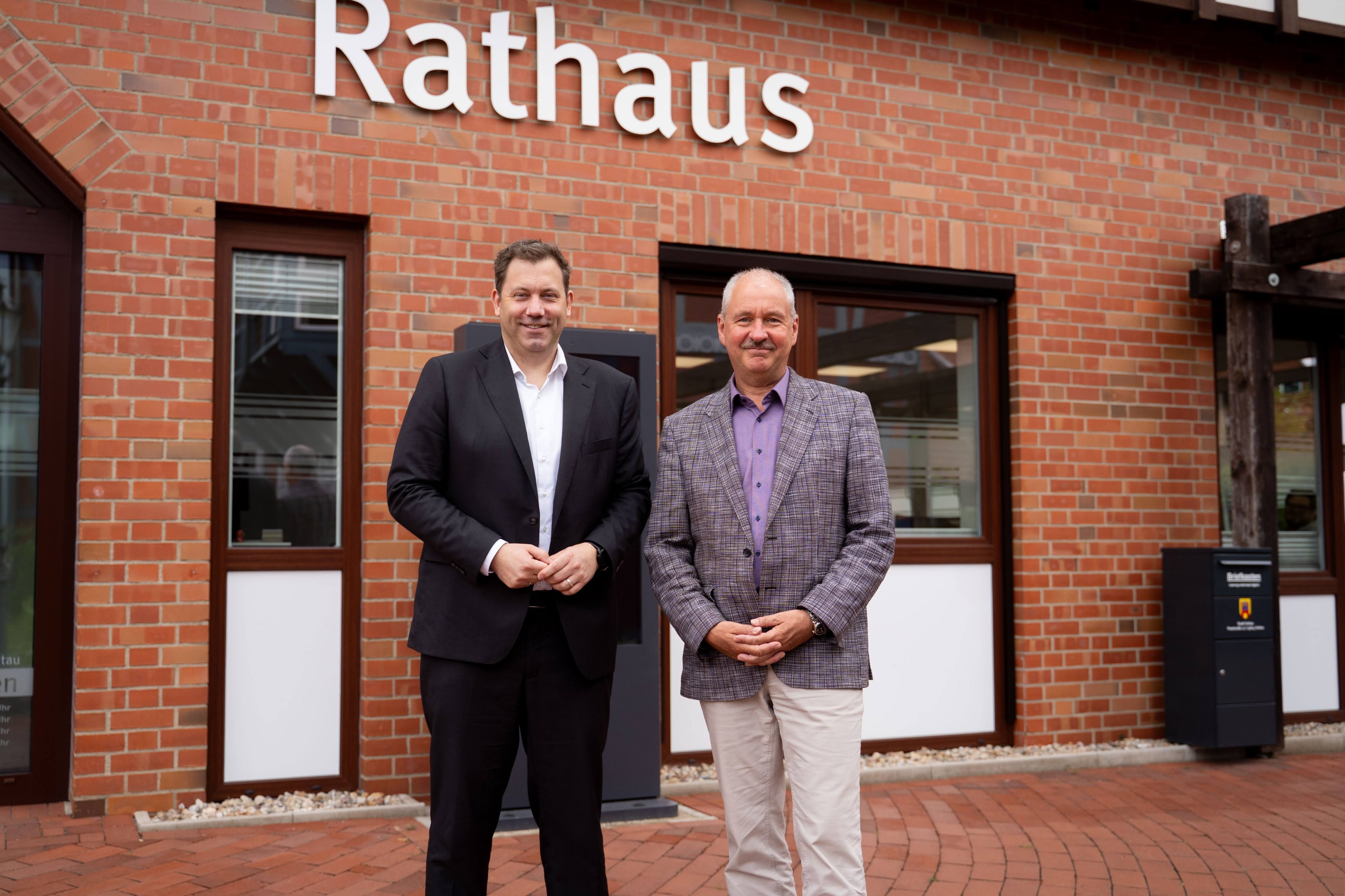 Lars Klingbeil zum Antrittsbesuch bei Bürgermeister Karsten Brockmann: Verkehrssituation in ...